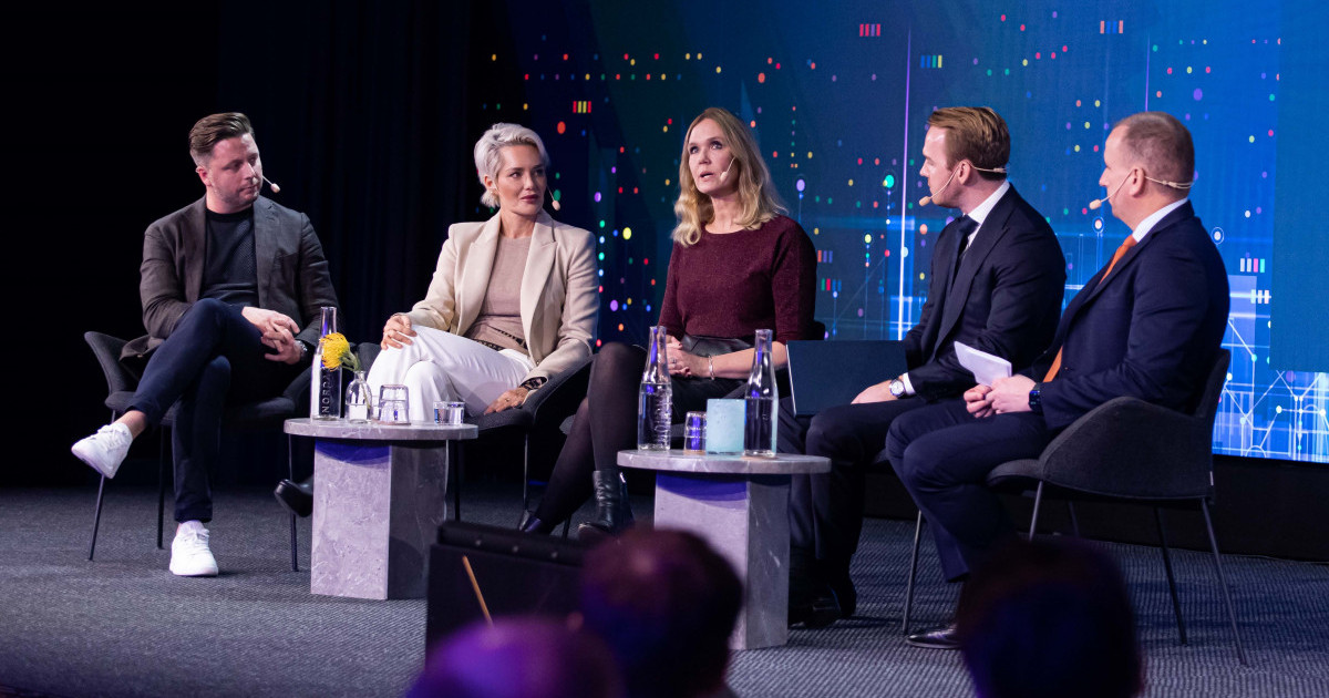 Panel discussions: “Who has the valuation of technology companies right ...